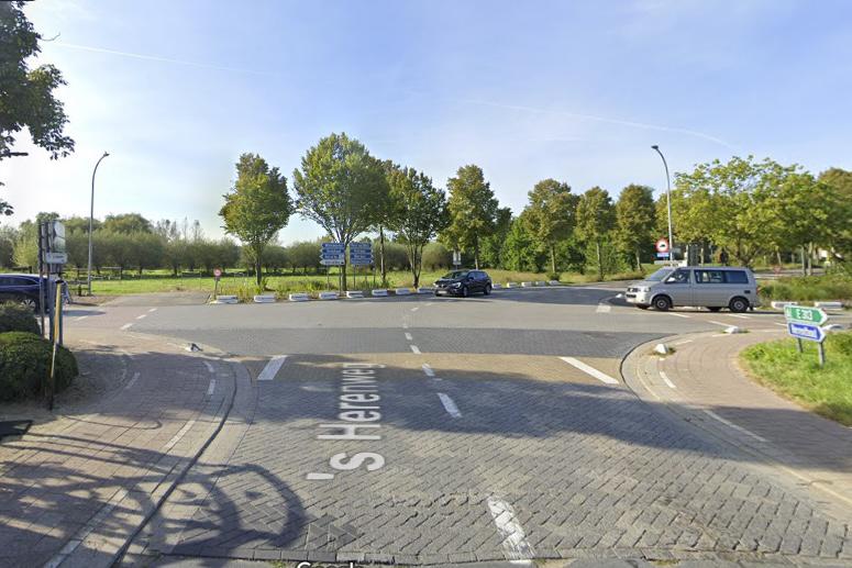 Tijdelijke verkeerslichten moeten verwarring aan kruispunt Nieuwendijk voorkomen | Nieuwsblad